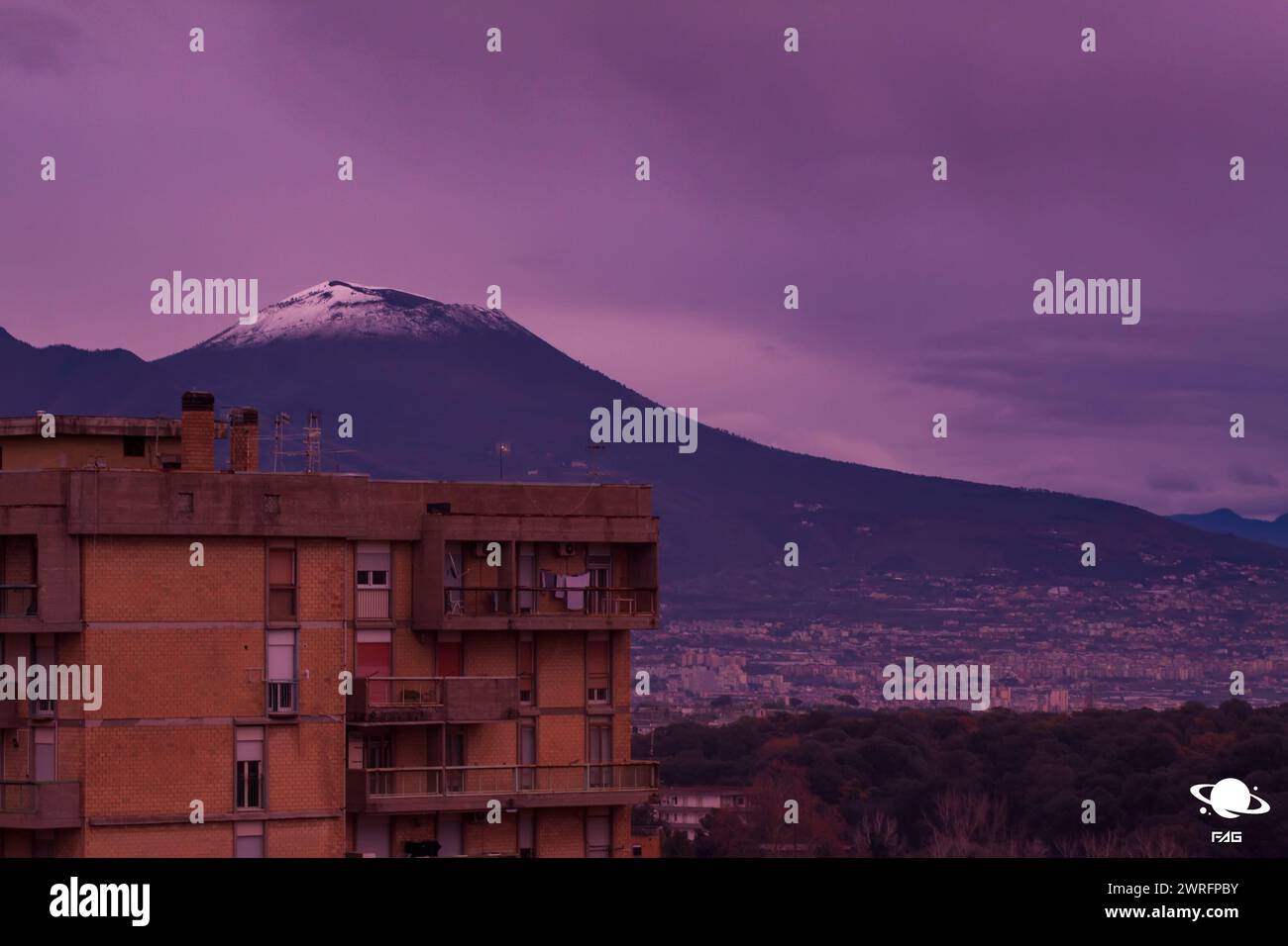 Mt vesuvius eruption hi-res stock photography and images - Alamy