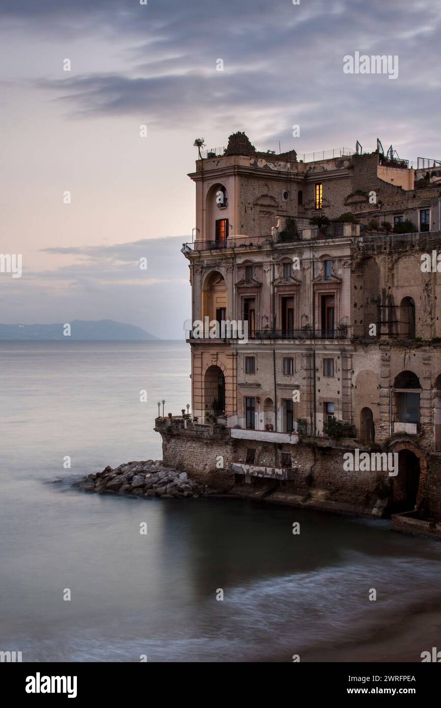 The palace of donnanna hi-res stock photography and images - Alamy