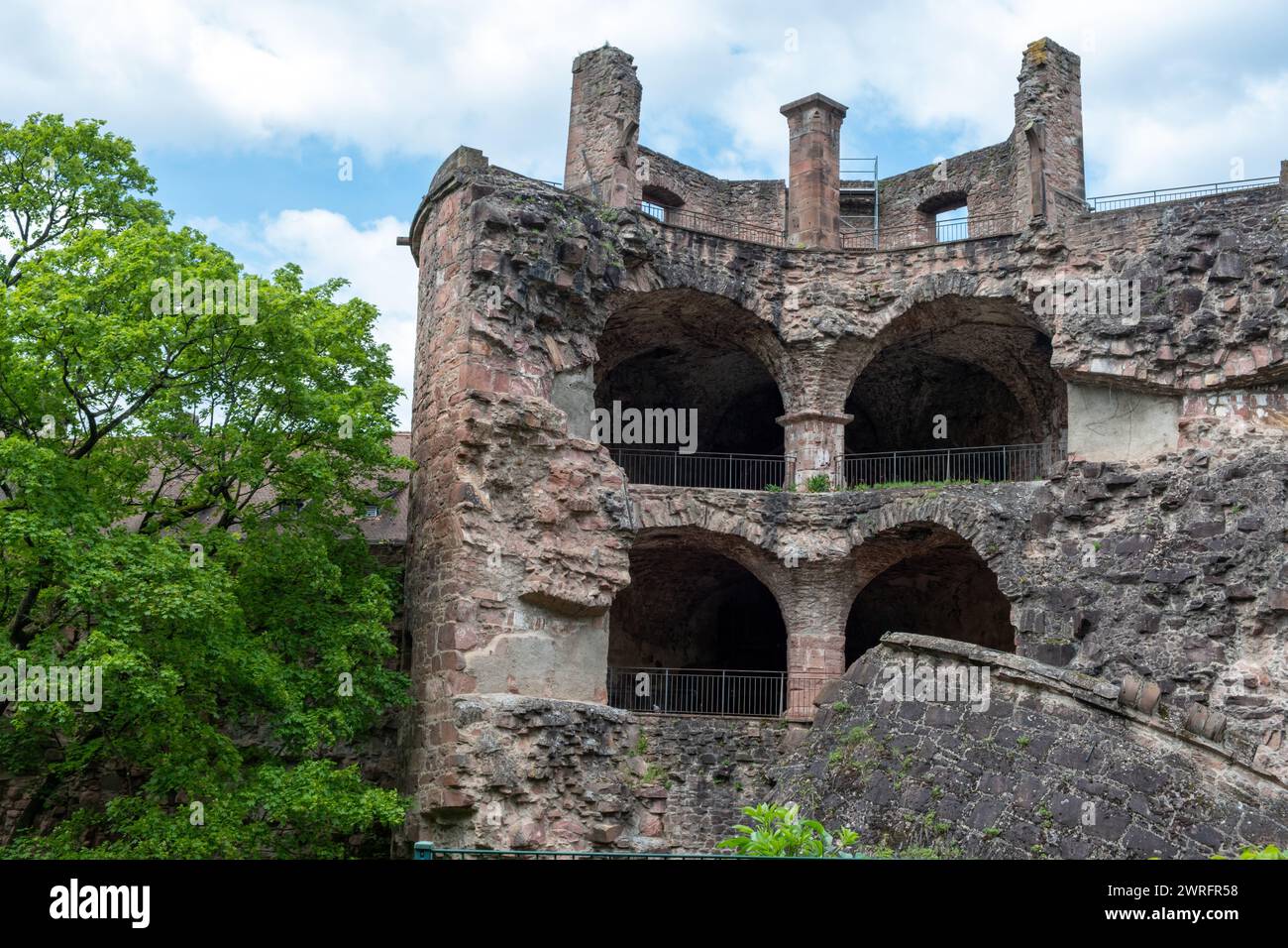Heidelberg Palace popular destination Germany, castle in nature ...