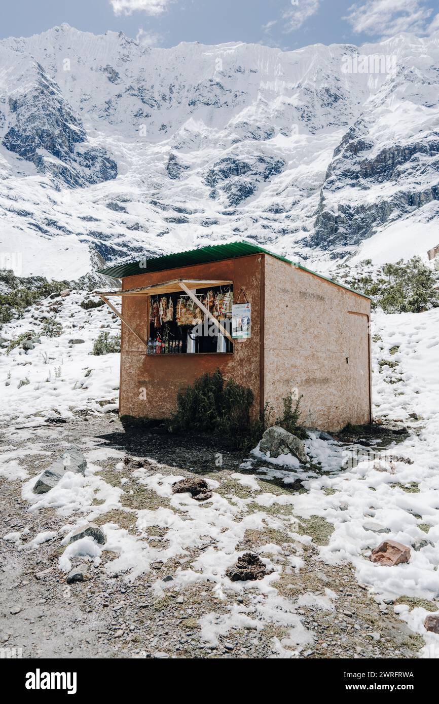 Snack shack near Humantay Lake in Peru Stock Photo - Alamy