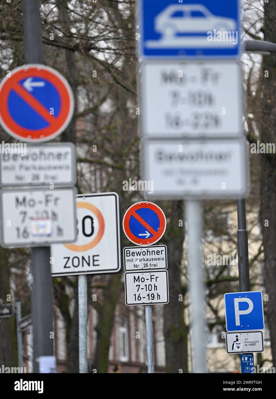 PRODUCTION - 12 March 2024, Hesse, Frankfurt/Main: Various traffic ...