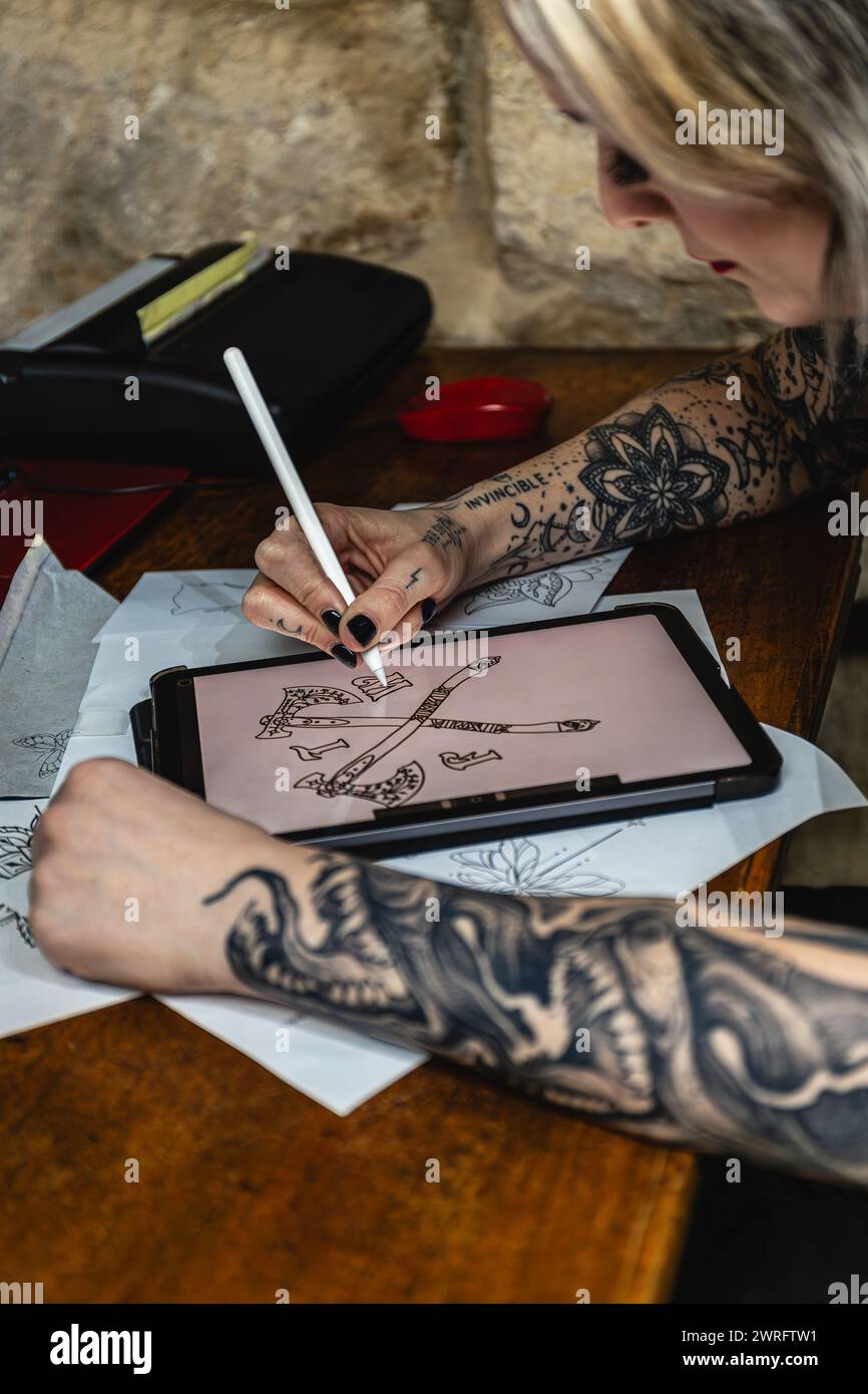 Digital sketches hi-res stock photography and images - Alamy