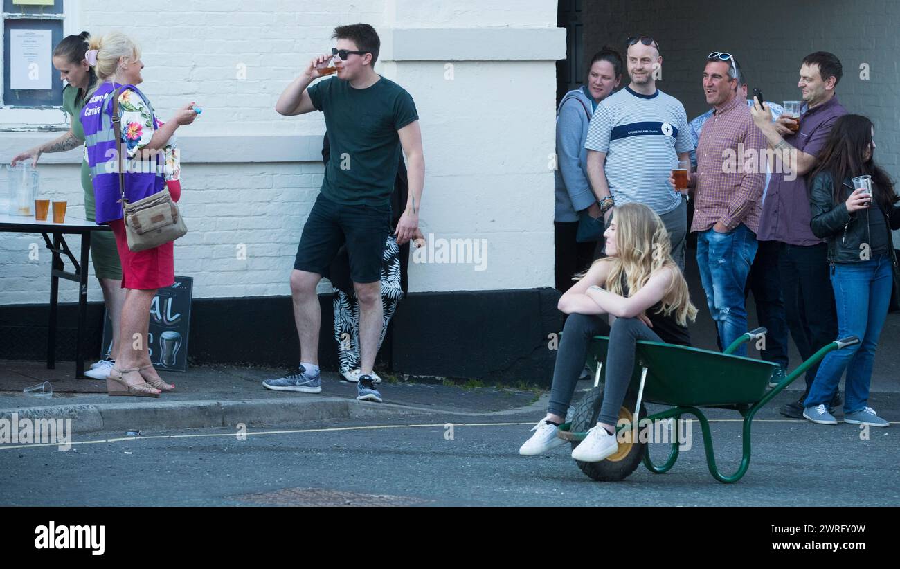 27/05/18 John Greenough and Lotty Eaton. Competitors take part in a ...