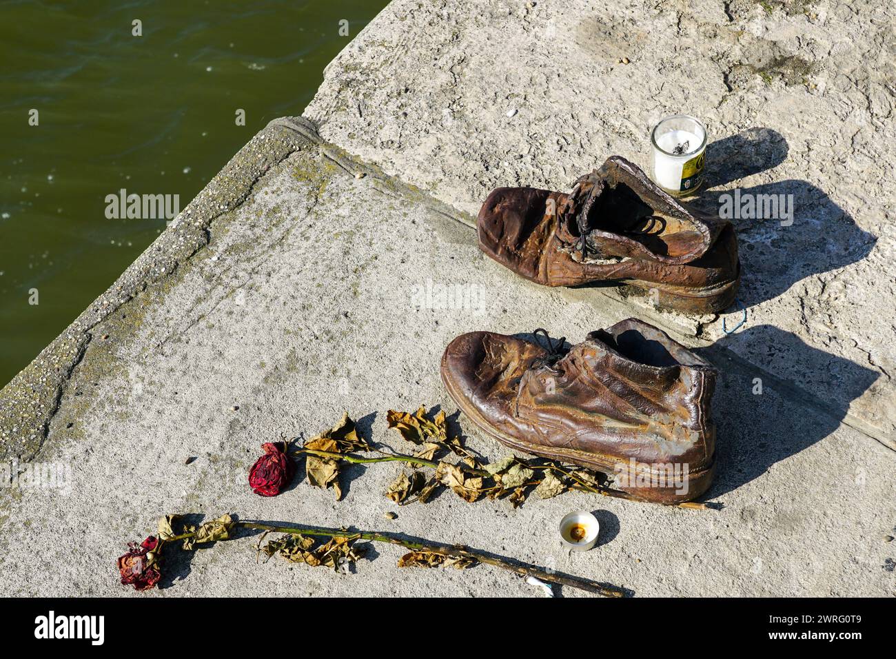 Iron Shoes memorial to 2WW Jewish Holocaust victims symbolizing the ...
