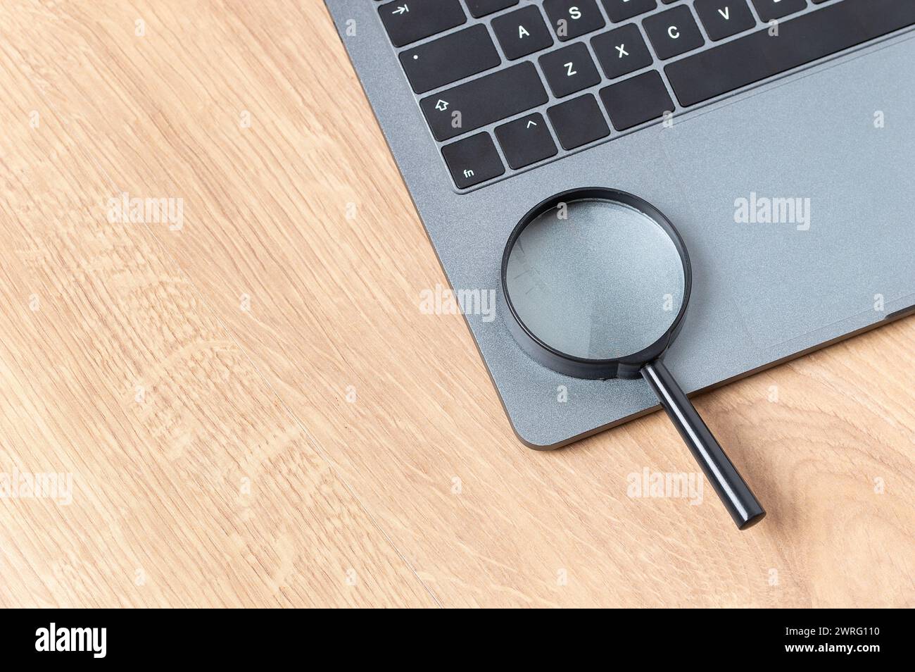 Magnifying glass inspecting on hi-res stock photography and images - Alamy