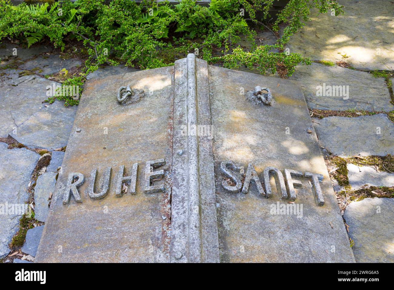 Trauer ort ruhe hi-res stock photography and images - Alamy