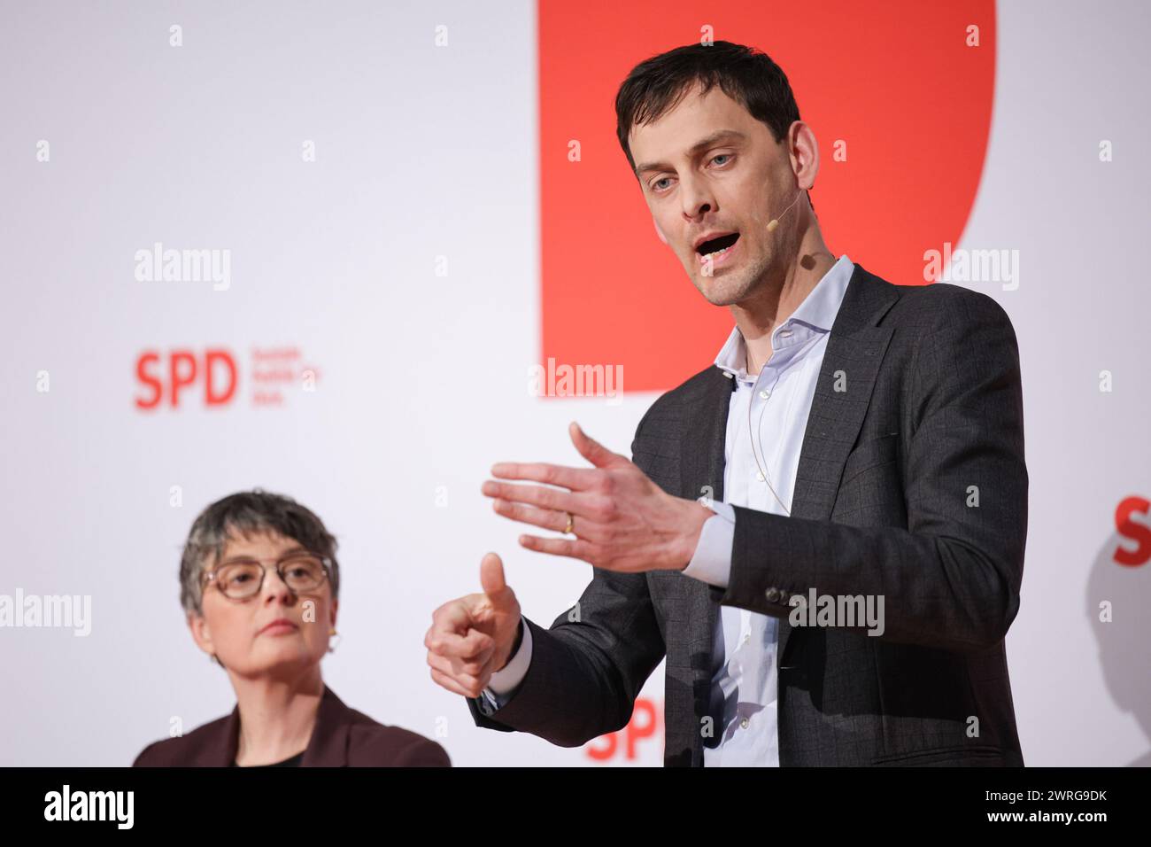 Candidate duos hi-res stock photography and images - Alamy