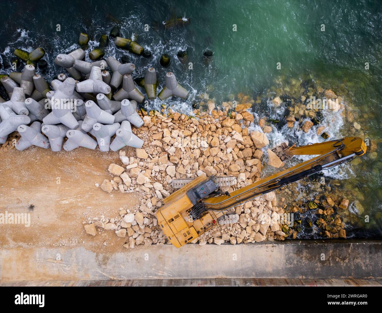 Breakwater made concrete blocks hi-res stock photography and images - Alamy