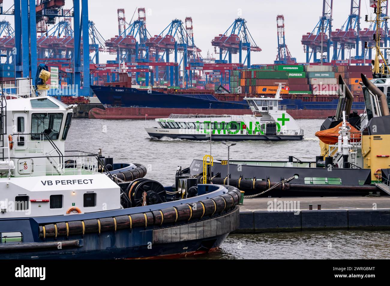 Port of Hamburg, HHLA Container Terminal Burchardkai, Athabaskakai, on ...