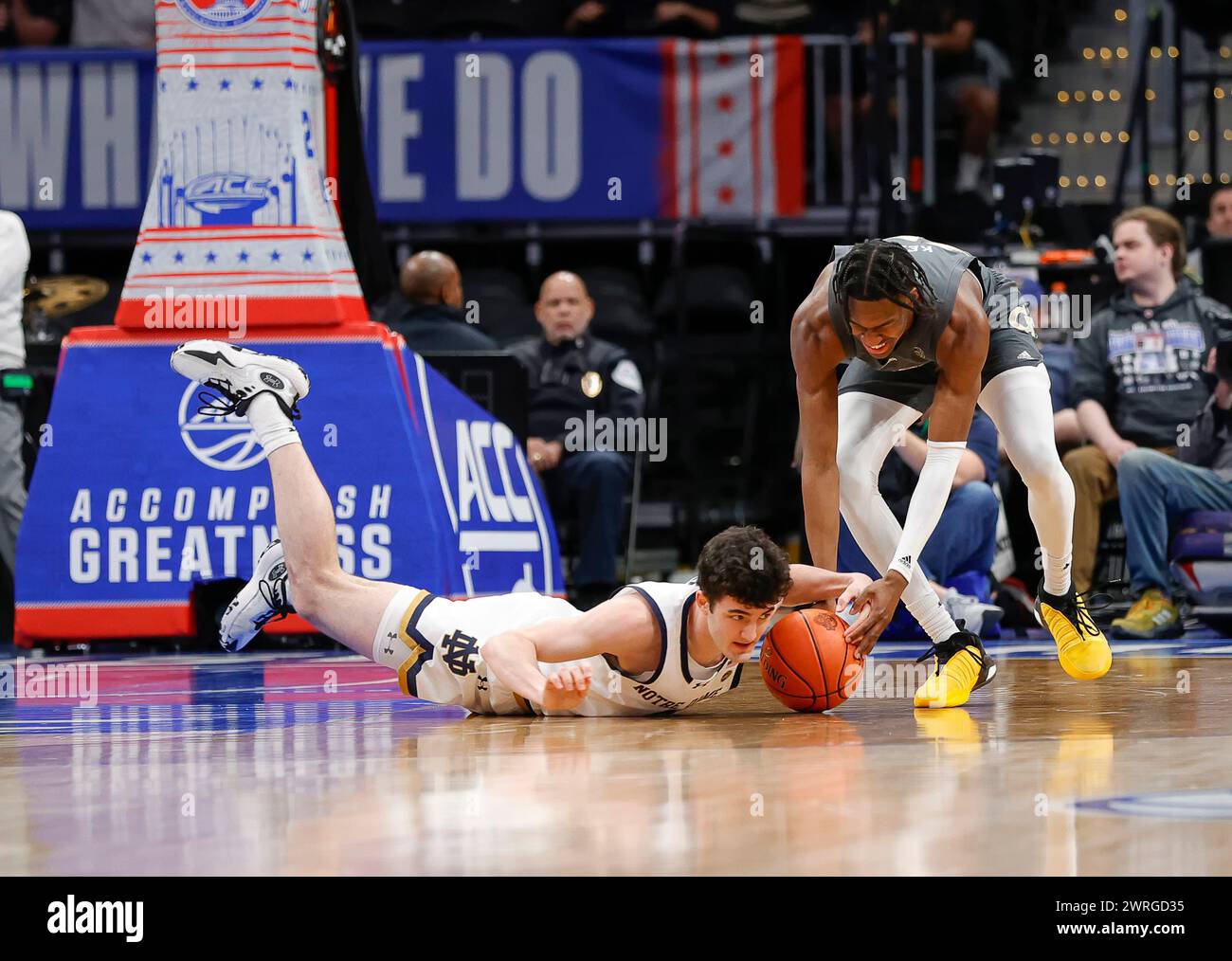 March 12, 2024: Notre Dame Fighting Irish Guard (2) Logan Imes goes to ...