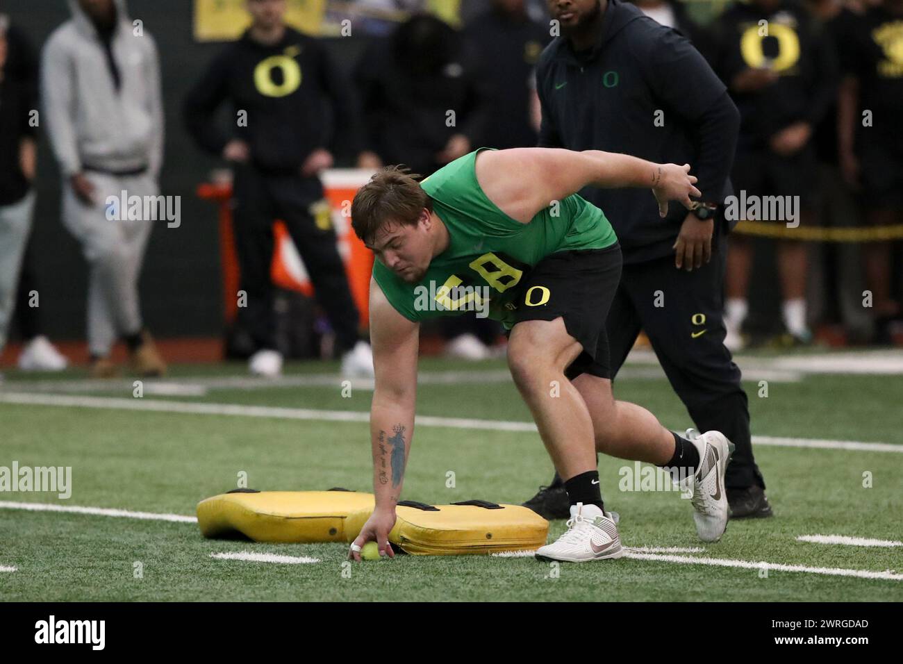 Oregon offensive lineman Jackson Powers-Johnson (58) participates in a ...