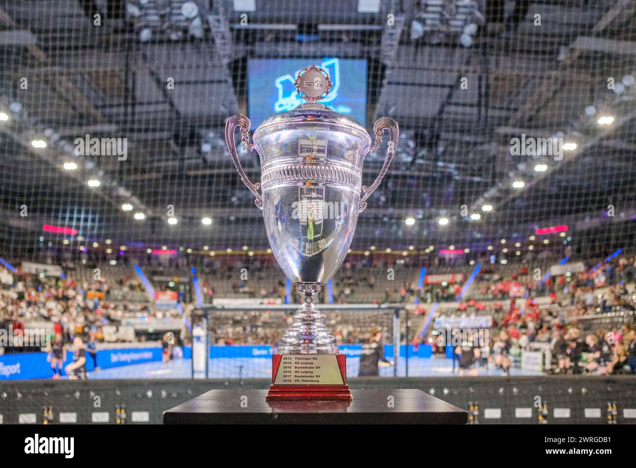 2024 dhb hi-res stock photography and images - Alamy