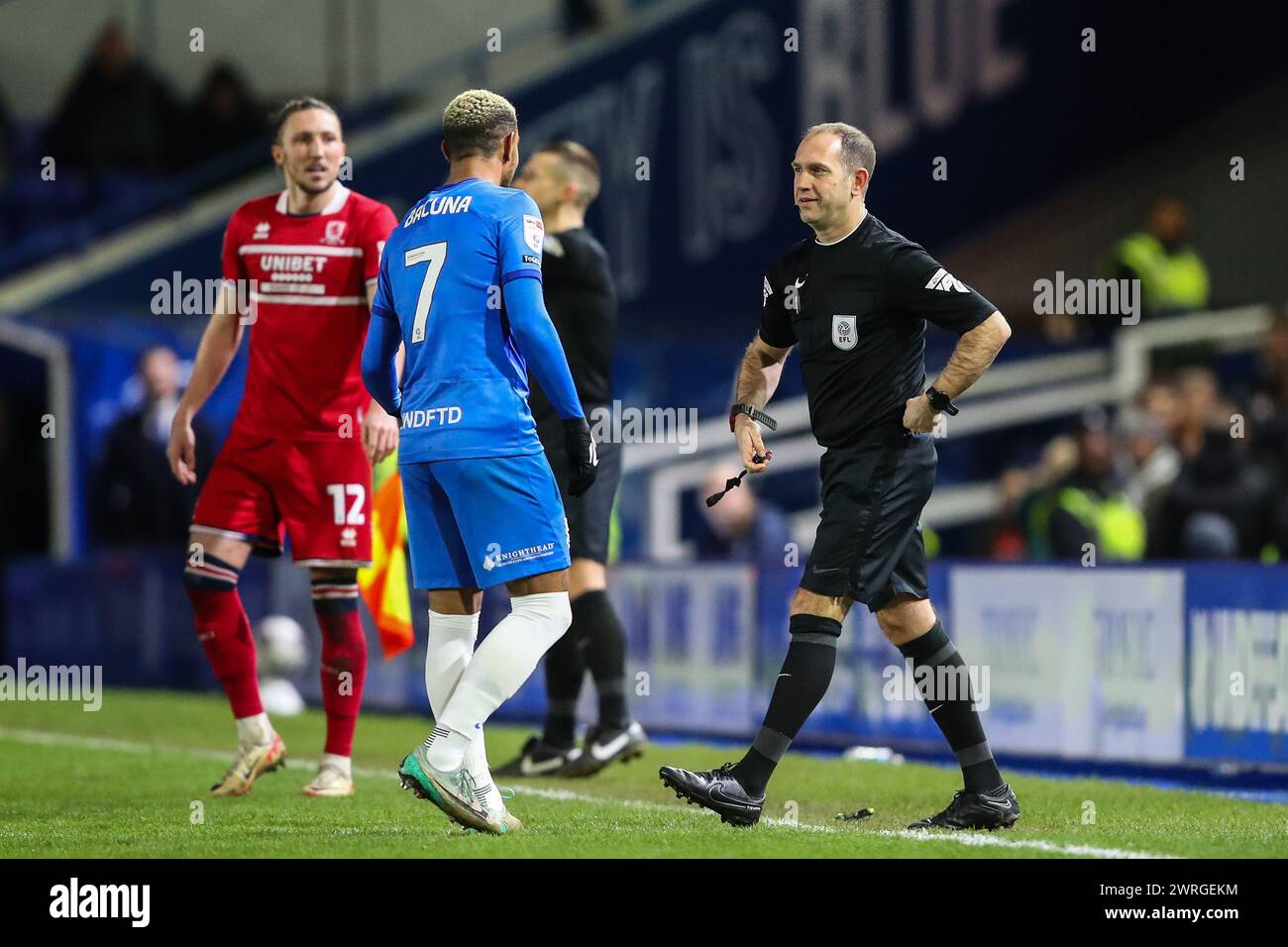 Jeremy Simpson replaces referee Andy Davies during the Sky Bet ...