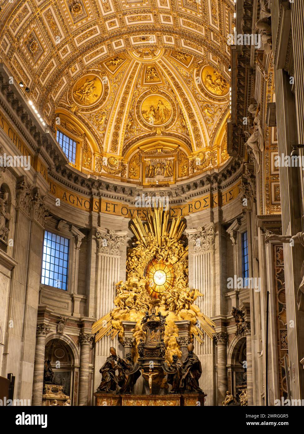 Interior of St Peter's Basilica, Vatican Stock Photo - Alamy