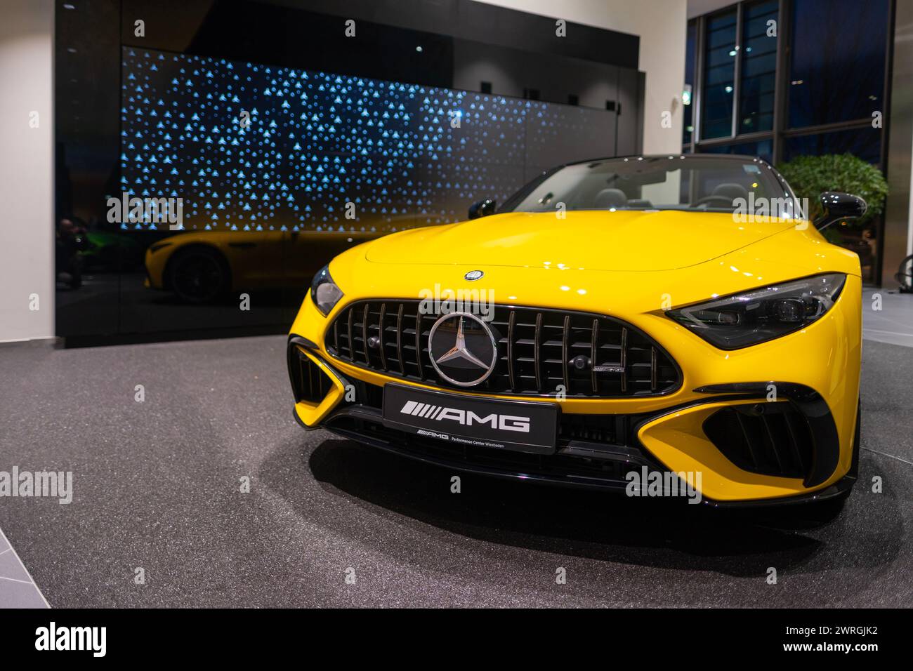 Mercedes amg sl hi-res stock photography and images - Alamy
