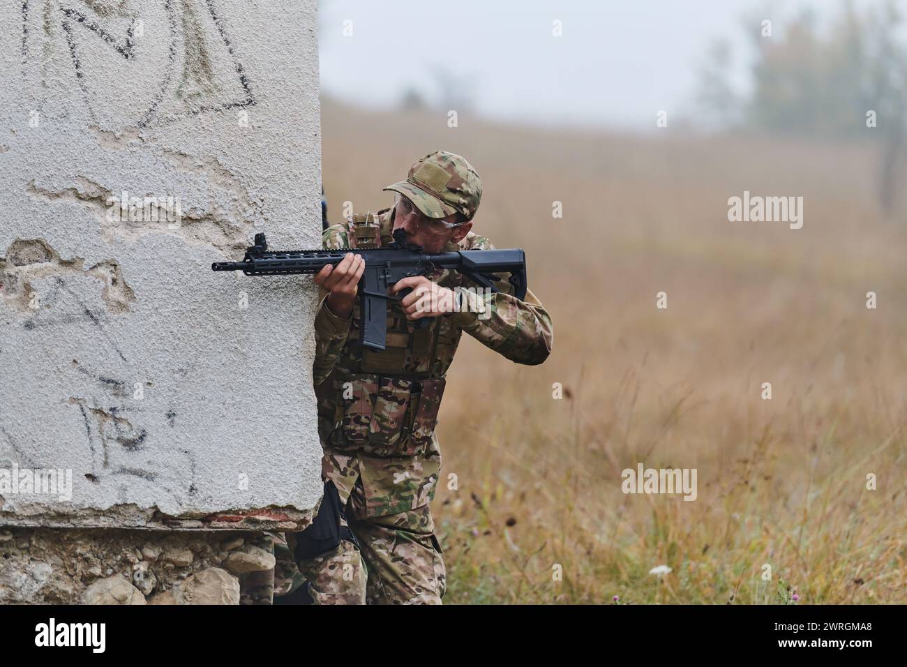 Military breach tactics hi-res stock photography and images - Alamy