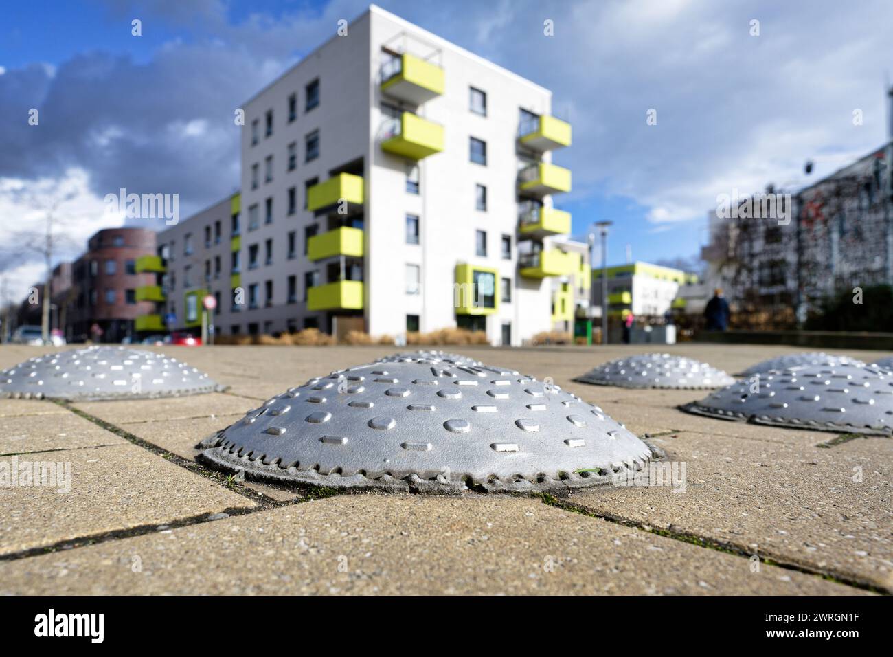 Asphalt speed bump hi-res stock photography and images - Alamy