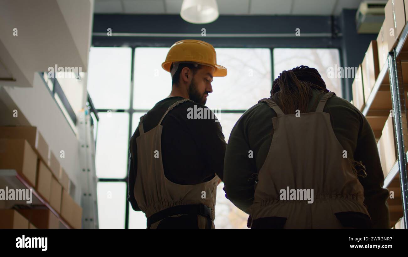 Warehouse picker hi-res stock photography and images - Alamy