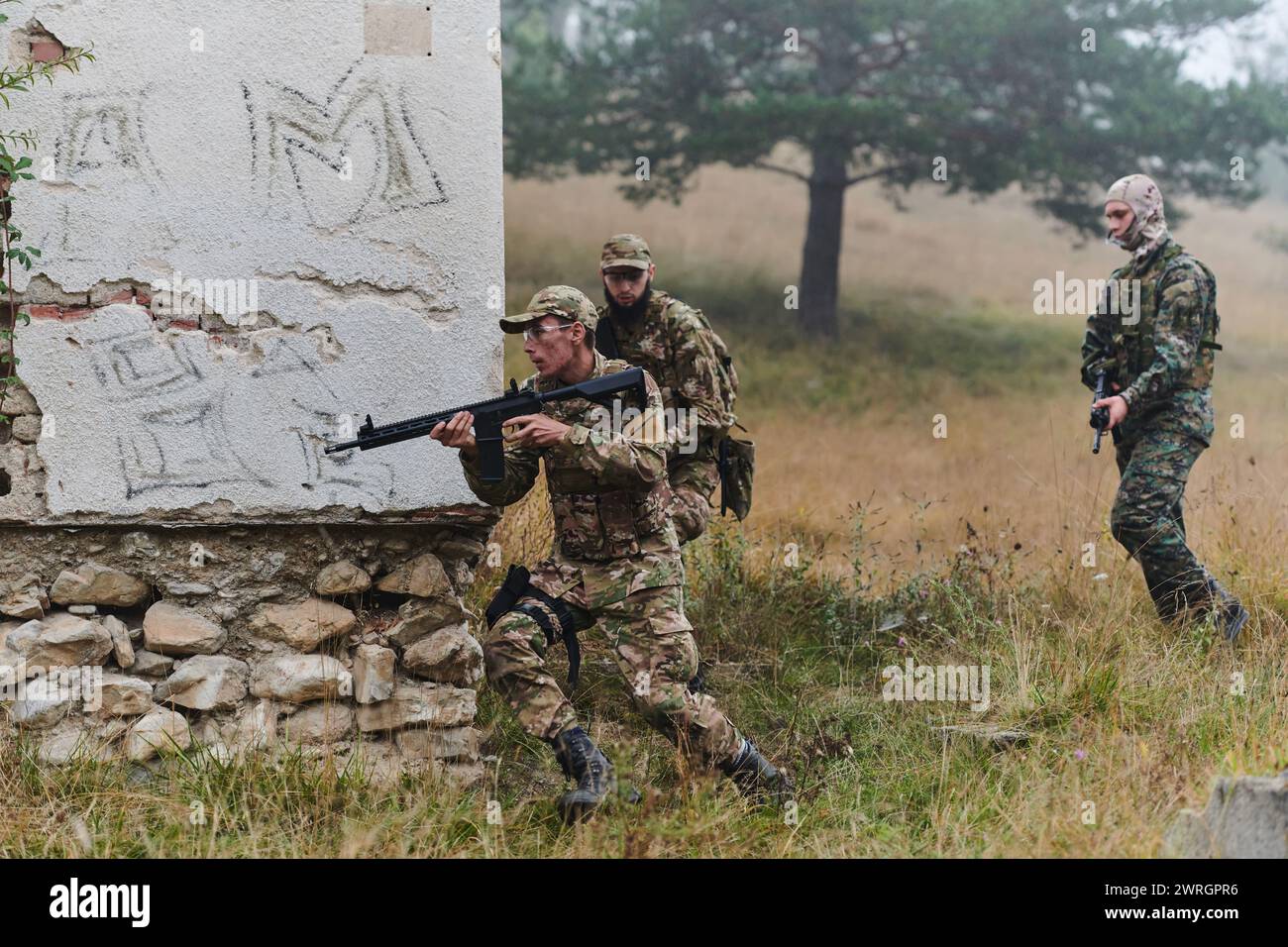 Military breach tactics hi-res stock photography and images - Alamy