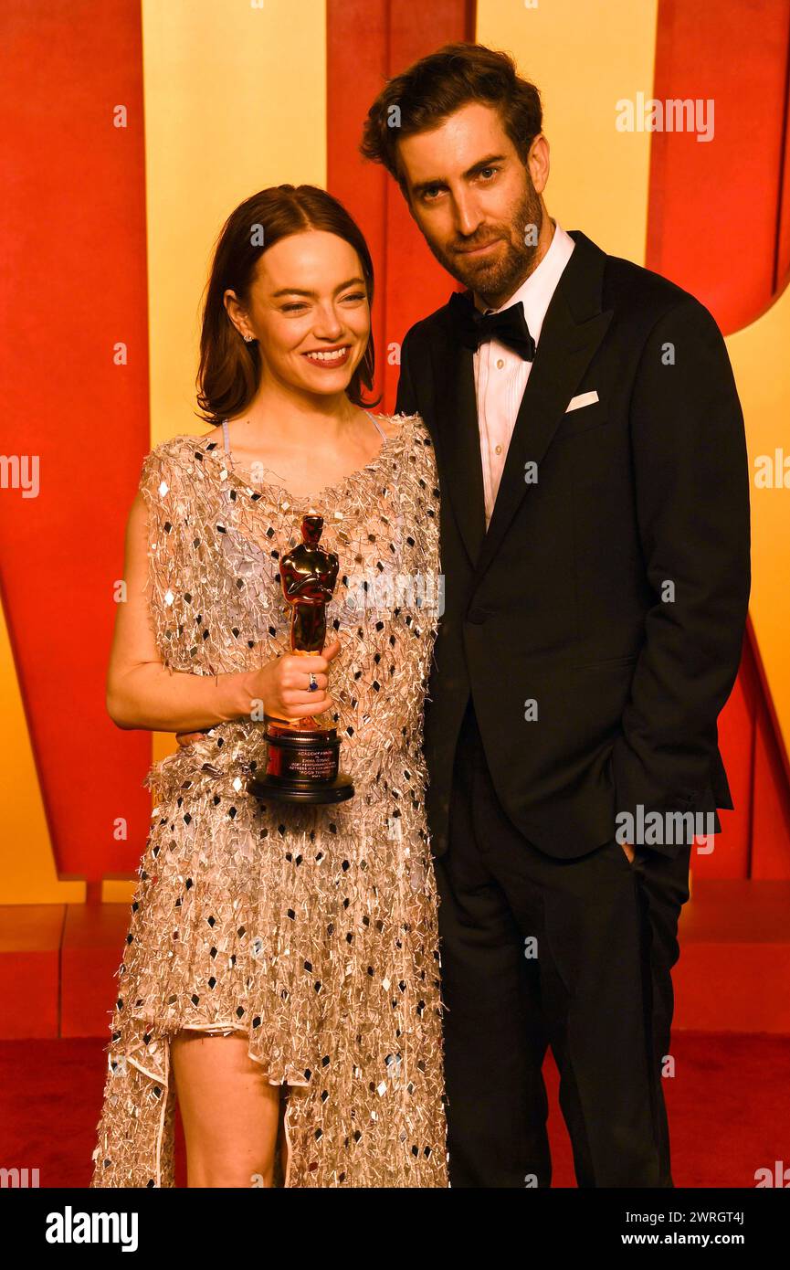 BEVERLY HILLS, CALIFORNIA - MARCH 10: (L-R) Emma Stone and Dave McCary ...