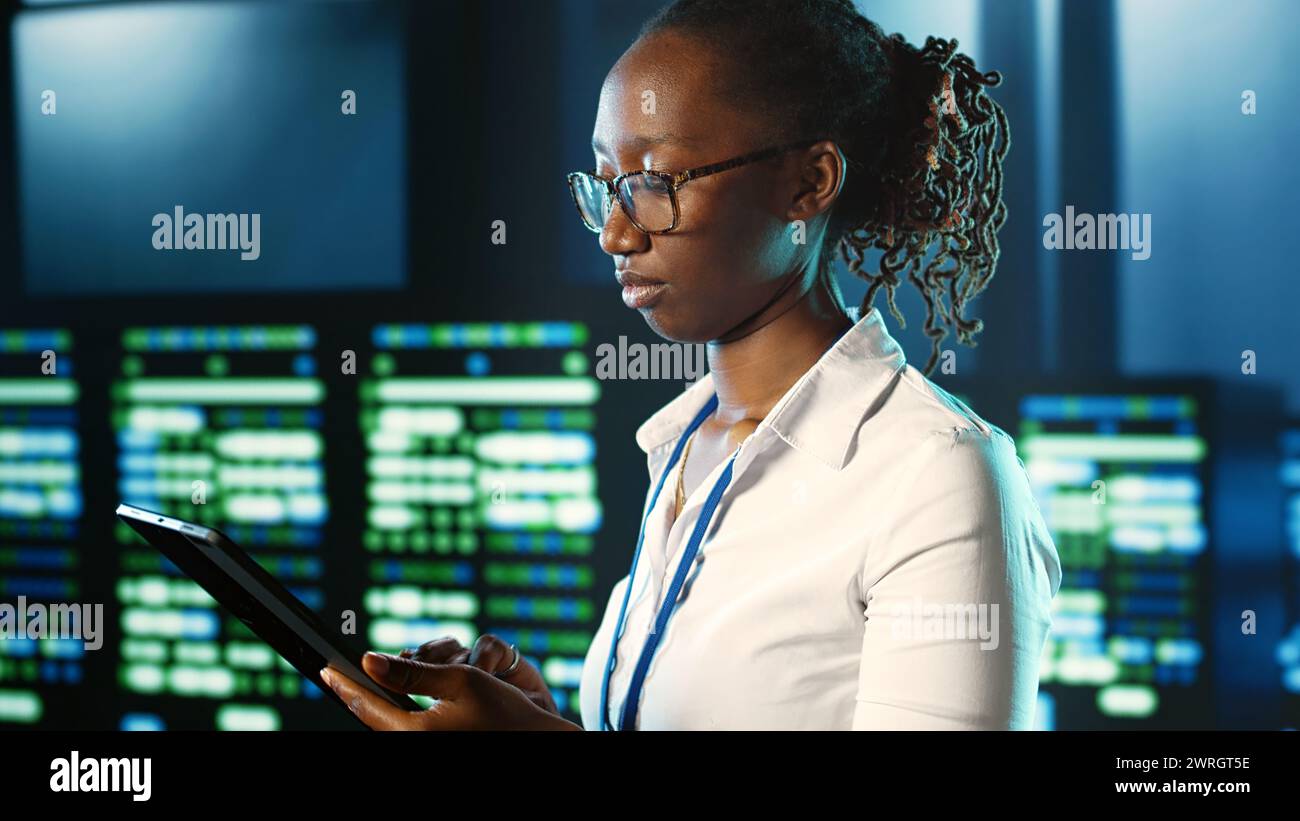 Mainframe rows hi-res stock photography and images - Alamy