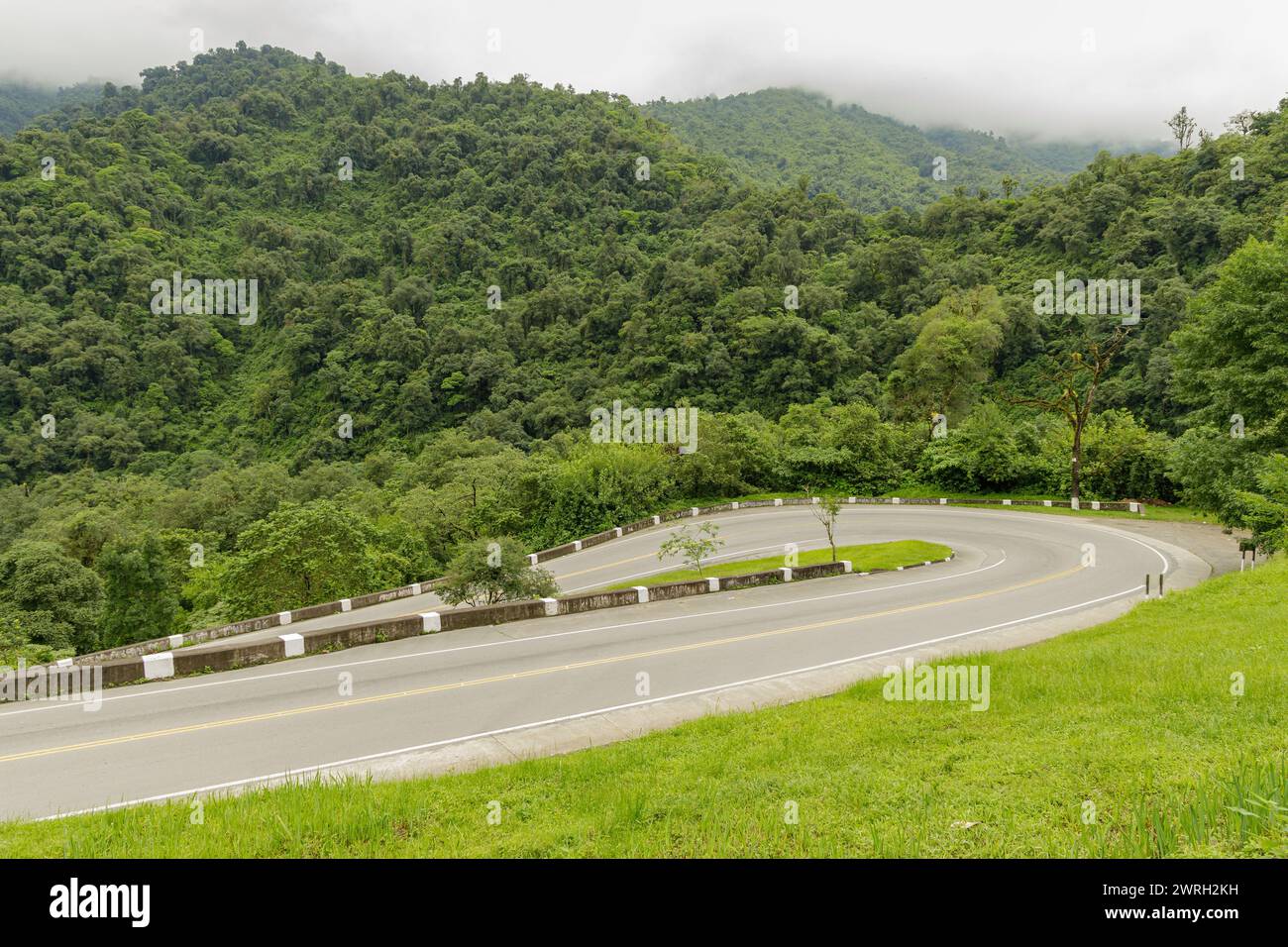 In mountain curve hi-res stock photography and images - Alamy