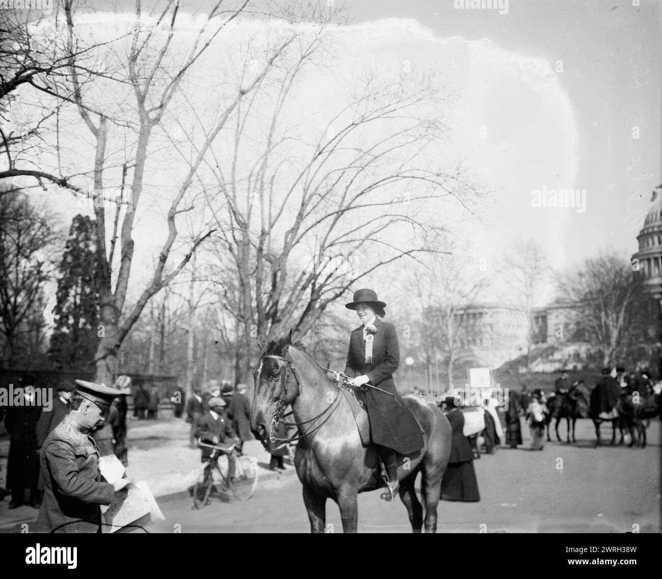 Women’s suffrage parade washington hi-res stock photography and images ...