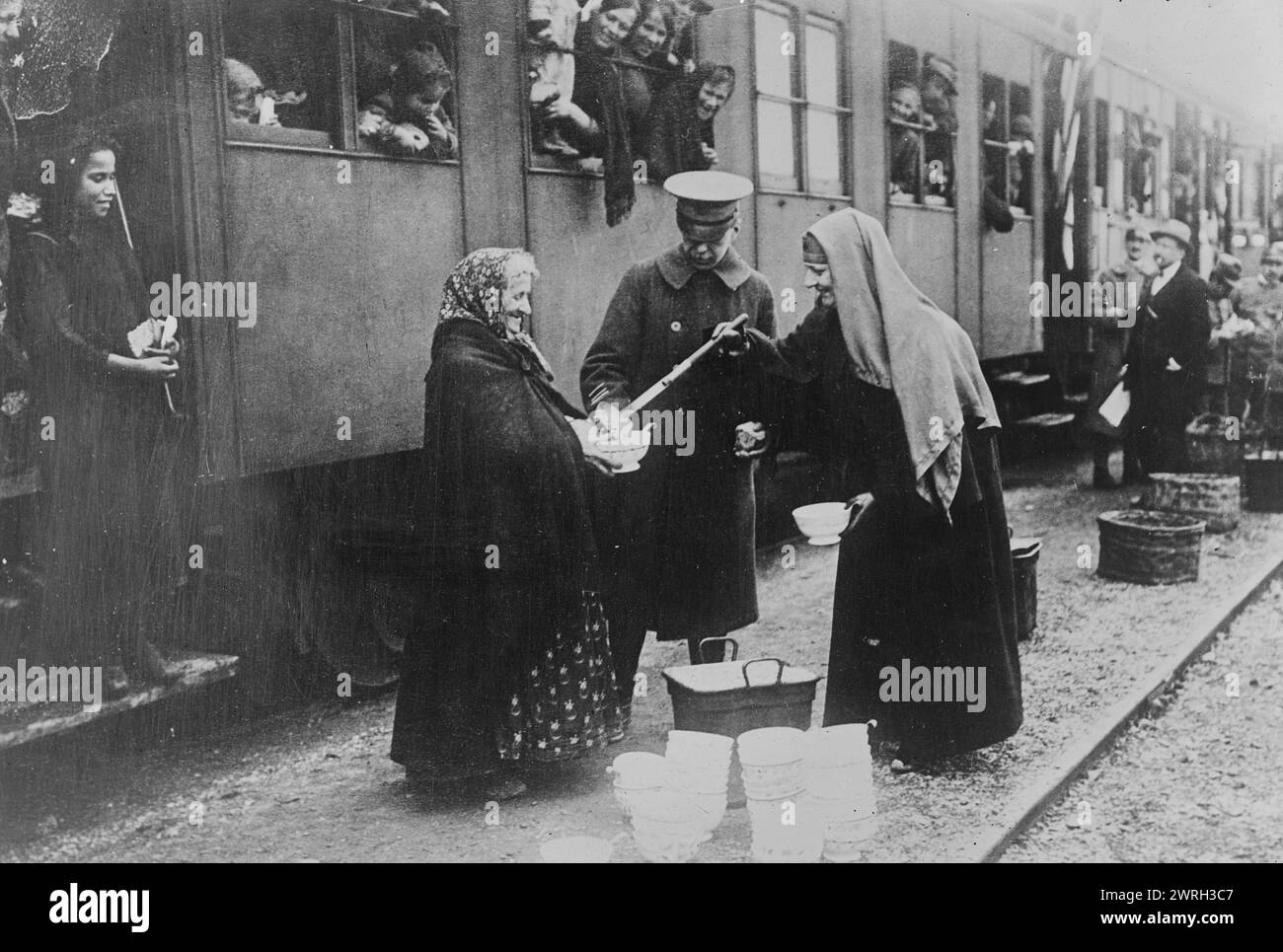 American red cross in italy during world war i hi-res stock photography ...