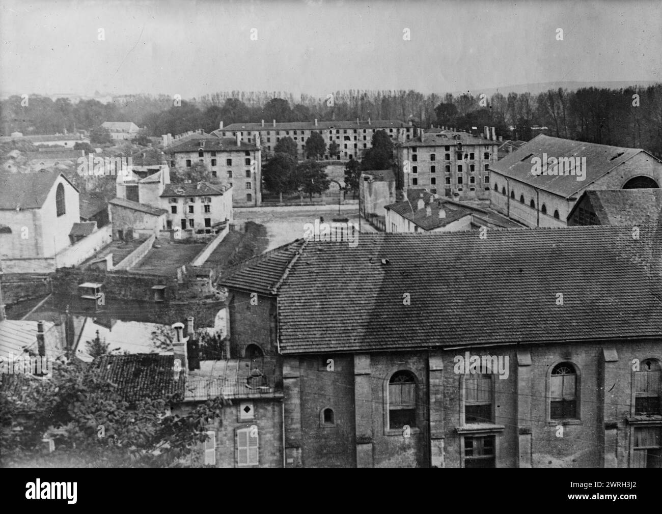Verdun - Barracks, between c1915 and 1918. The Caserne d'Anthouard ... Verdun - Barracks, between c1915 and 1918. The Caserne d'Anthouard ...