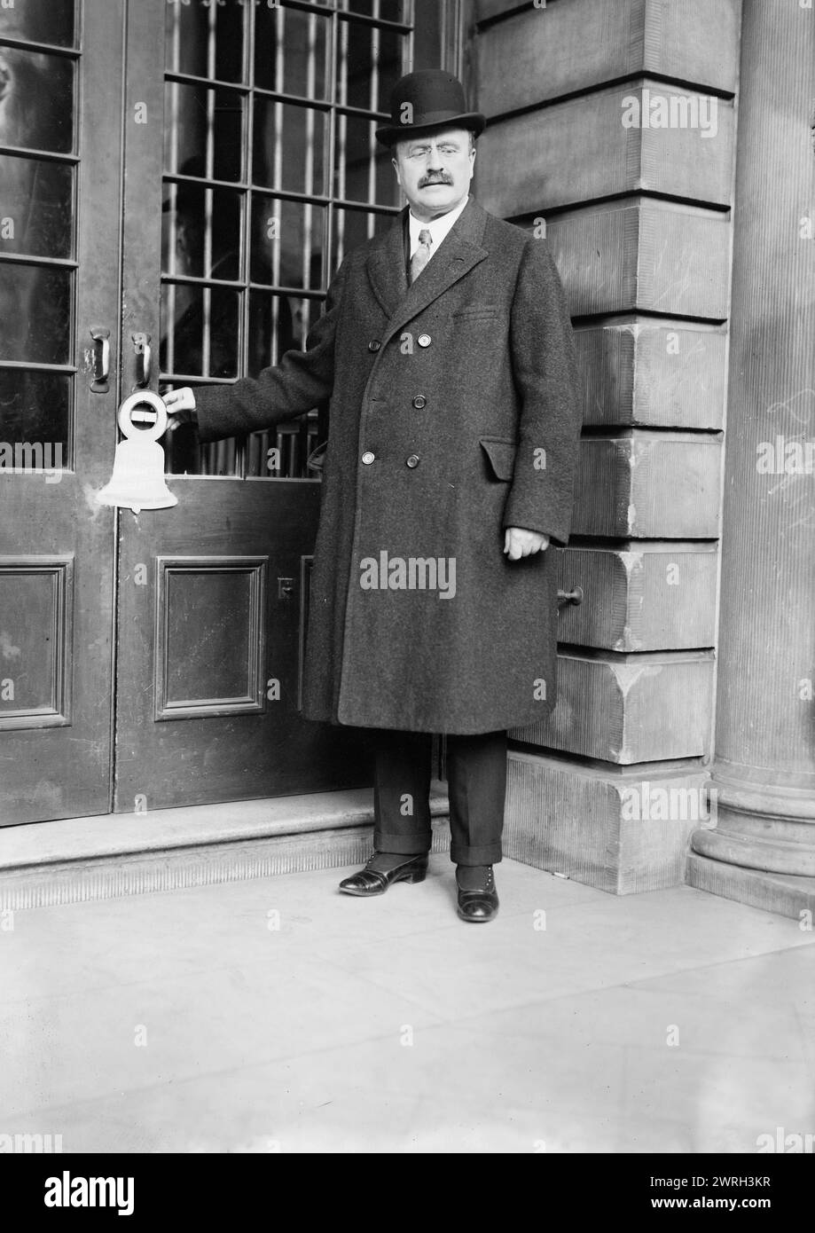 Liberty bell shaped cut hi-res stock photography and images - Alamy