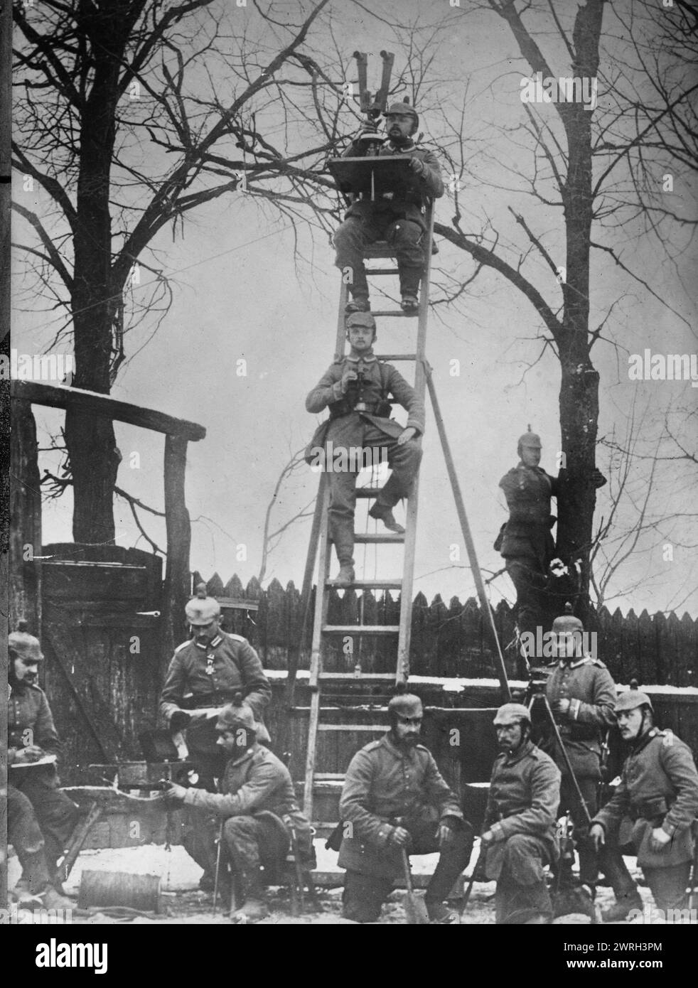 Binocular trench periscope Black and White Stock Photos & Images - Alamy