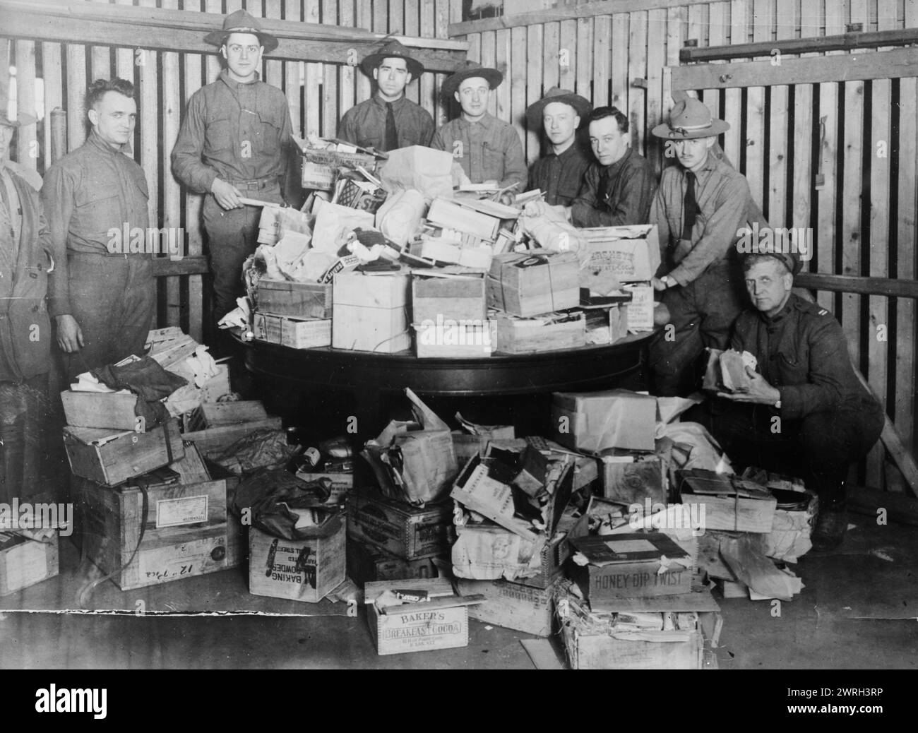 Received dec 1917 hi-res stock photography and images - Alamy