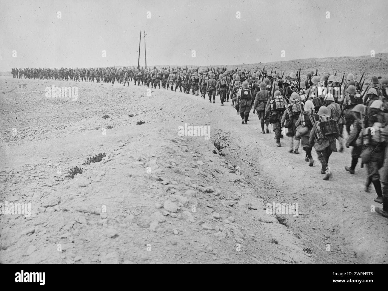 Champagne, troops leaving for front, between c1915 and 1918. Soldiers ... Champagne, troops leaving for front, between c1915 and 1918. Soldiers ...