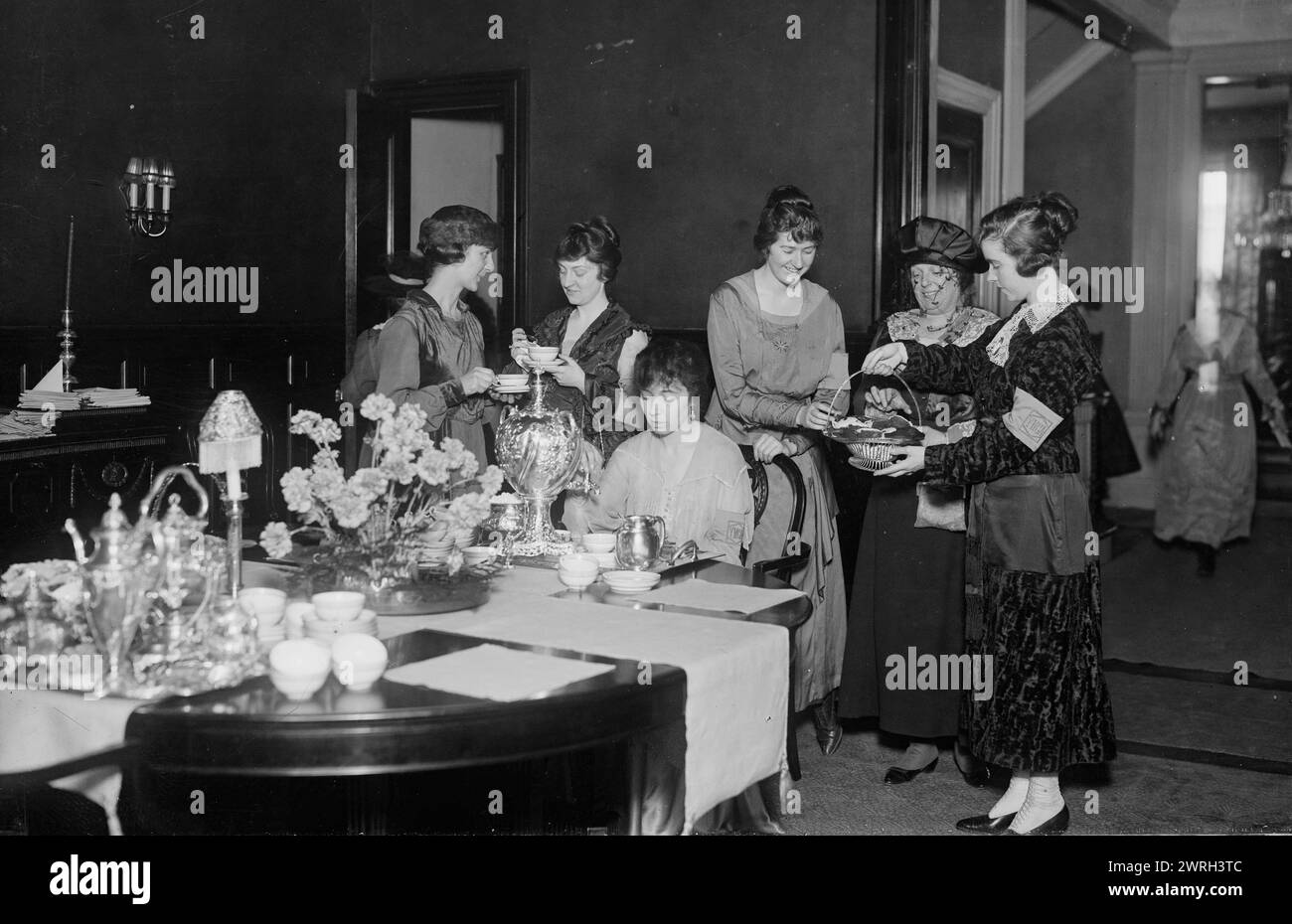 Tea at Hostess House, between c1915 and 1918. Women having tea at a ...