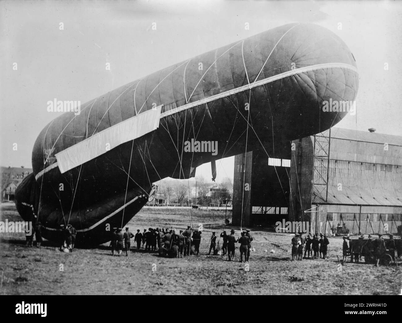 Observation balloon, U.S.A., 9 Dec 1917 (date created or published ...