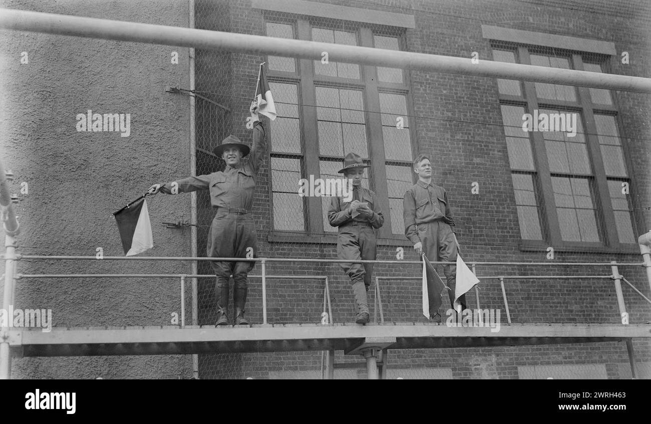 Wig-Wag, Pratt Institute, Oct 1917. Members of the U.S. Army Signal ...