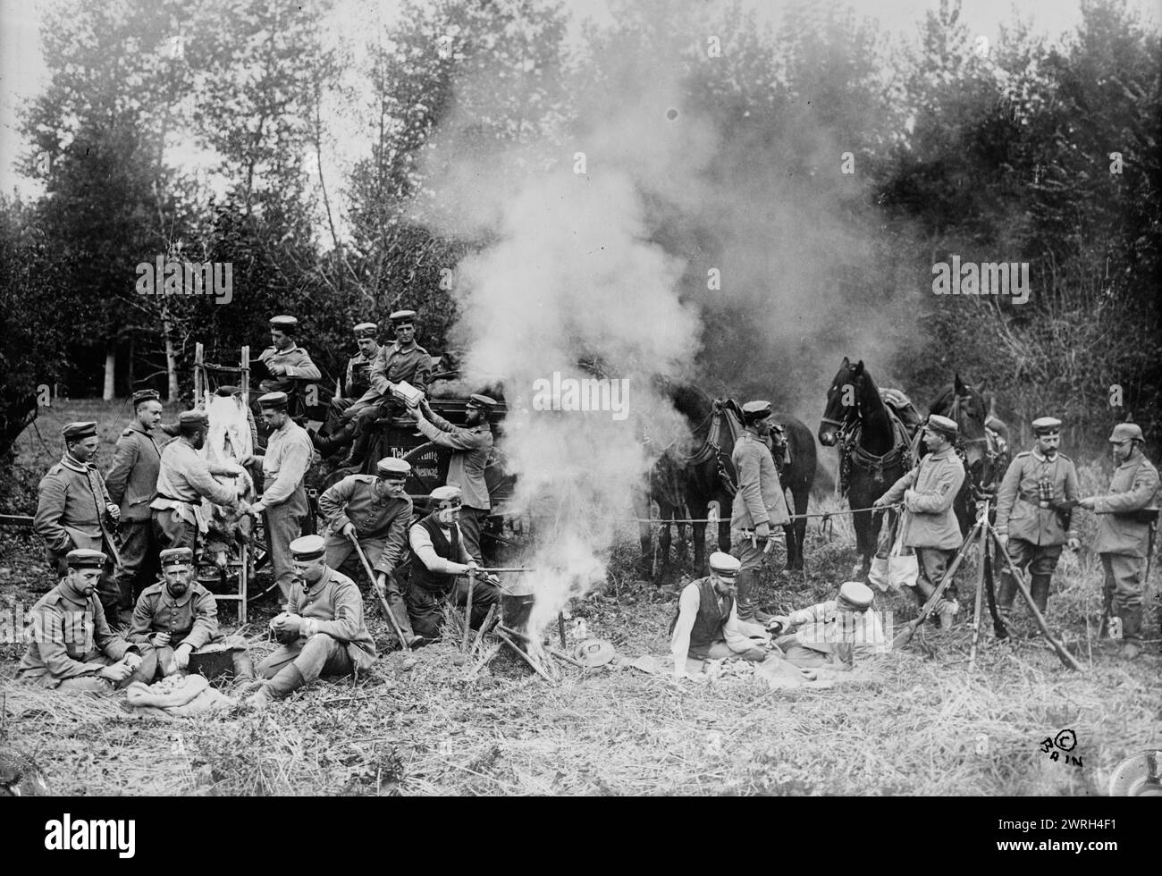 Cooking horse Black and White Stock Photos & Images - Alamy