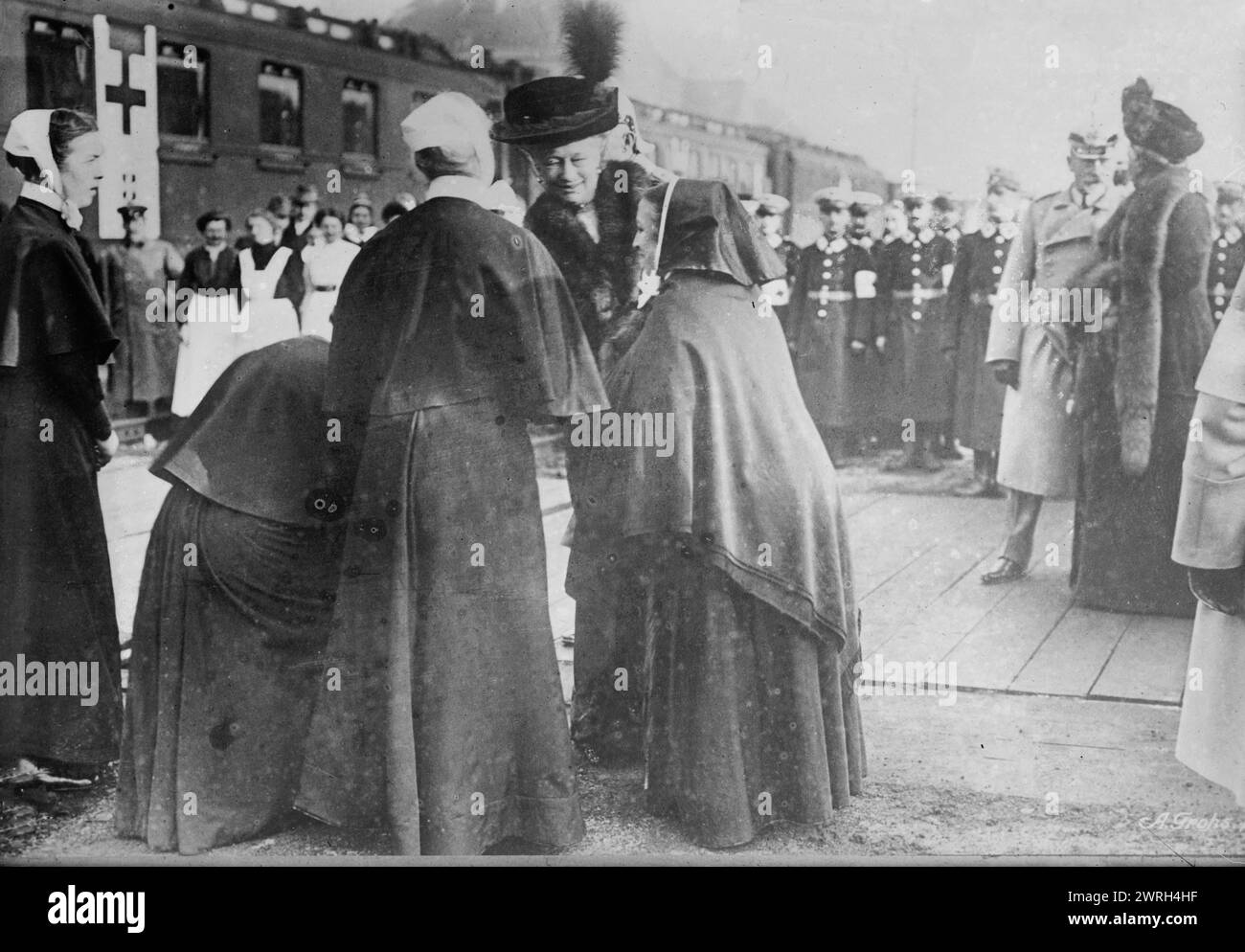 Kaiserin's farewell to Red Cross Sisters, between 1914 and c1915 ...