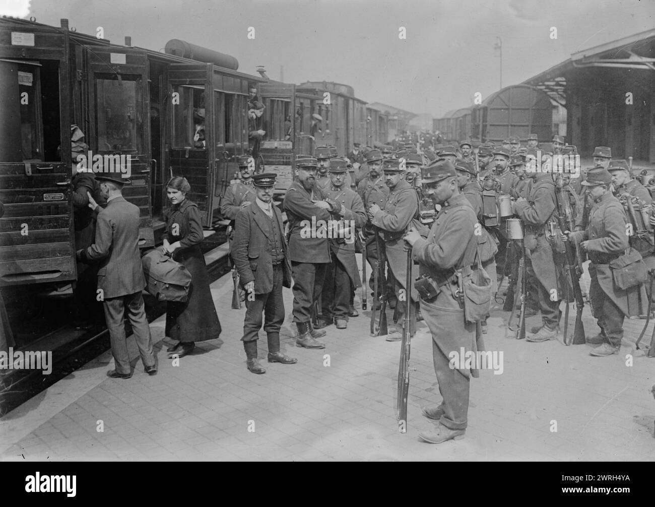 World war one ww1 soldiers uniform army french train transport Black ...