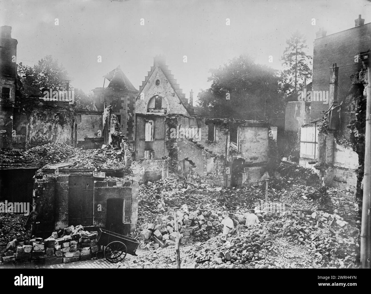 Rue Bellon, Senlis, 1914. A street with ruins in Senlis, France during ...