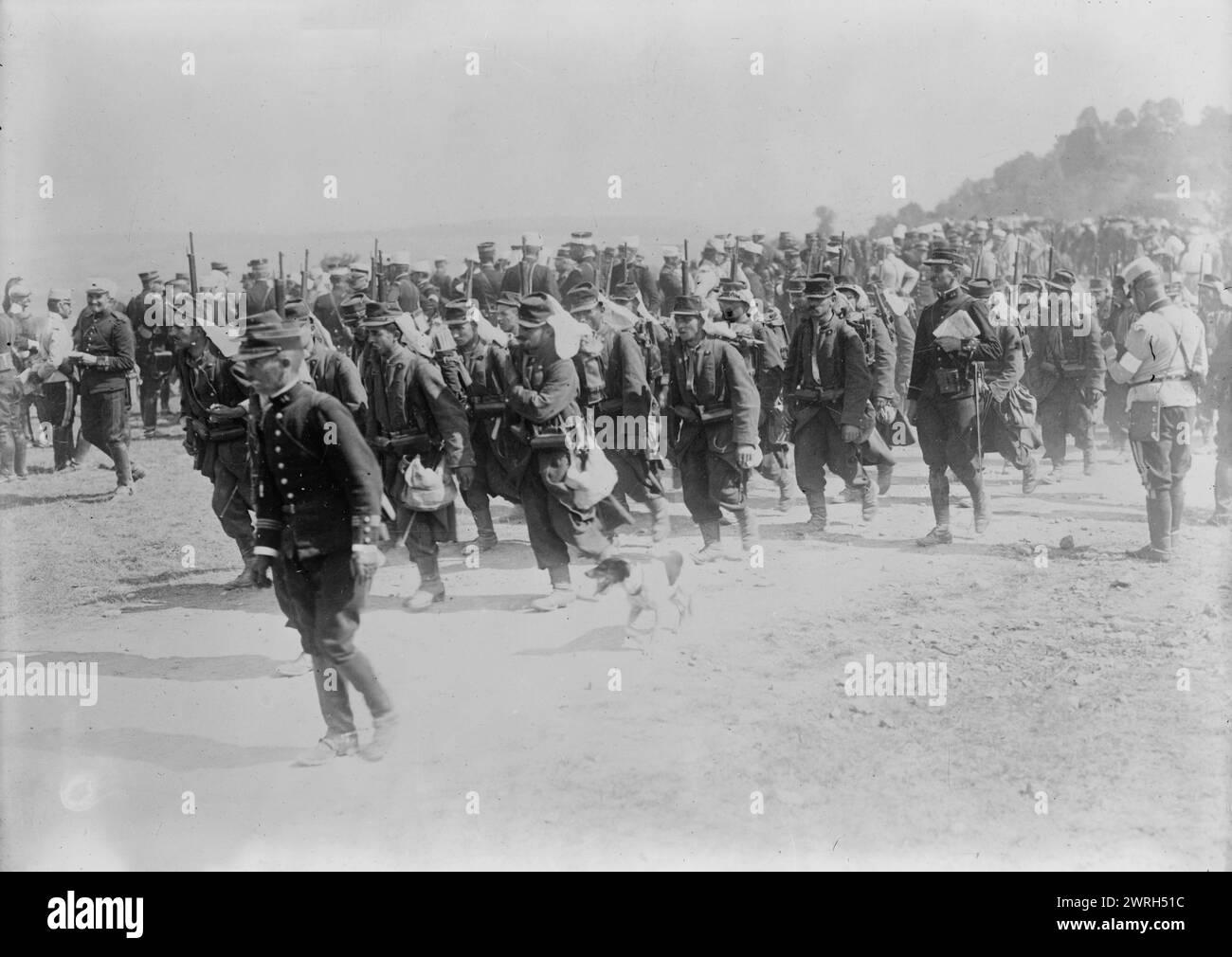 French Infantry on march, between c1914 and c1915. French soldiers ...