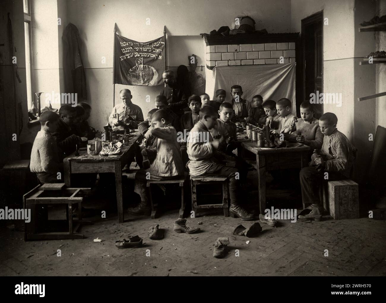 Minsk: House of teenagers - shoe workshop, 1922. In the early part of ...