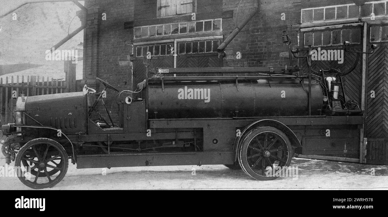 1920s firefighting hi-res stock photography and images - Alamy