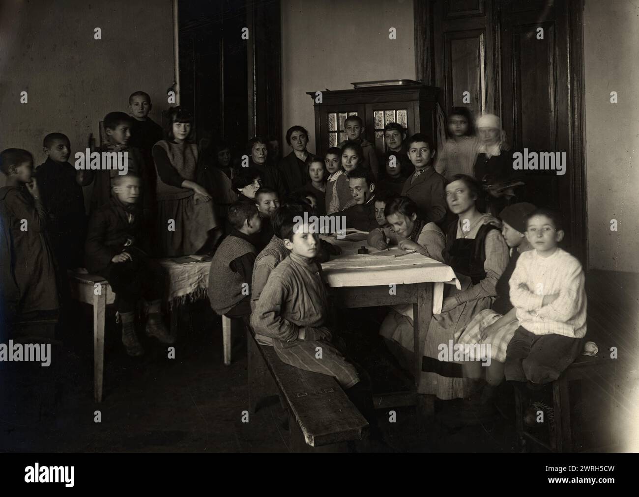 Minsk: Meeting of the children's executive committee, 1920-1929. In the ...