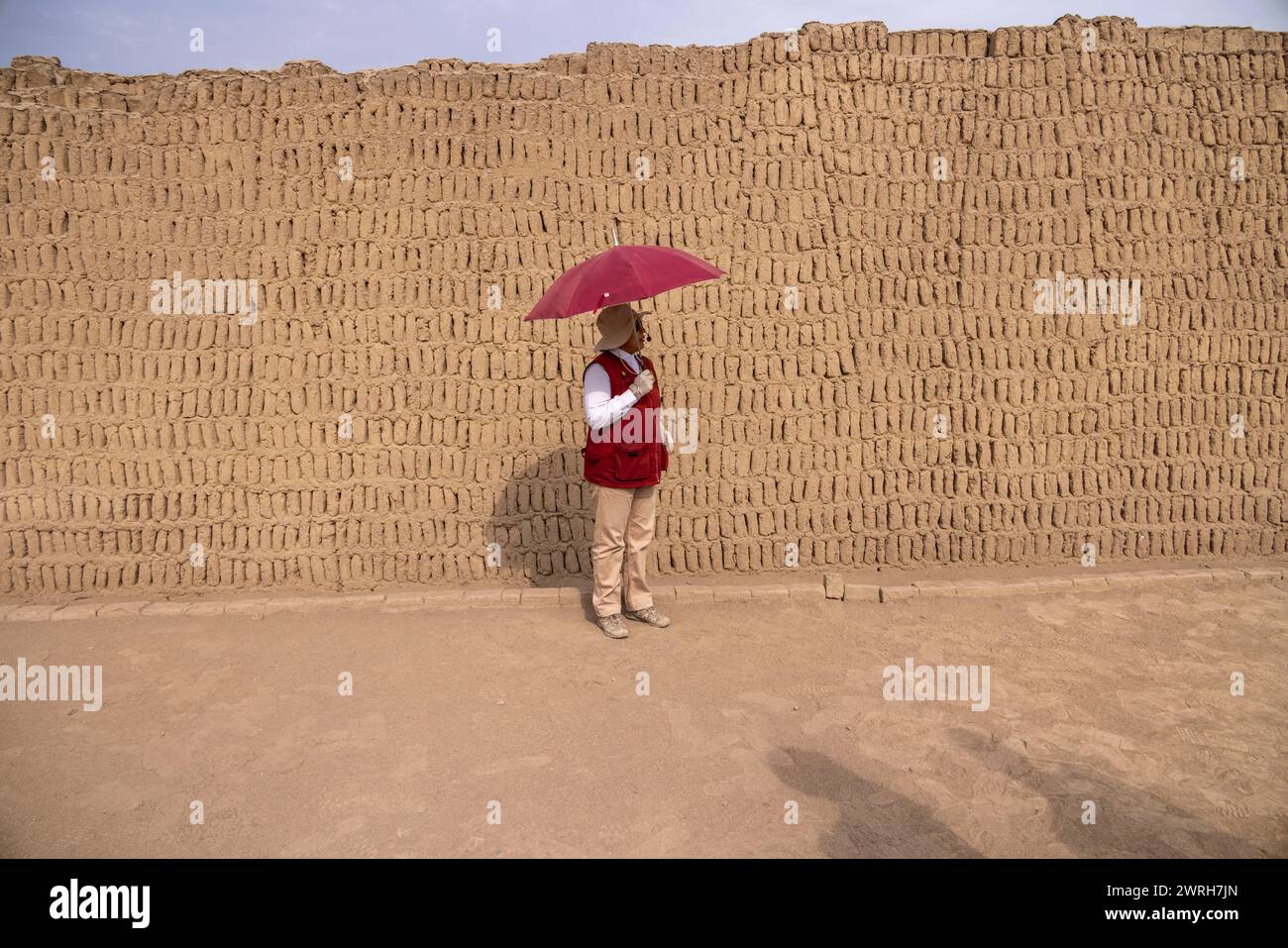 Pre-Incan Ruins in Lima at Huaca Pucllana Stock Photo - Alamy