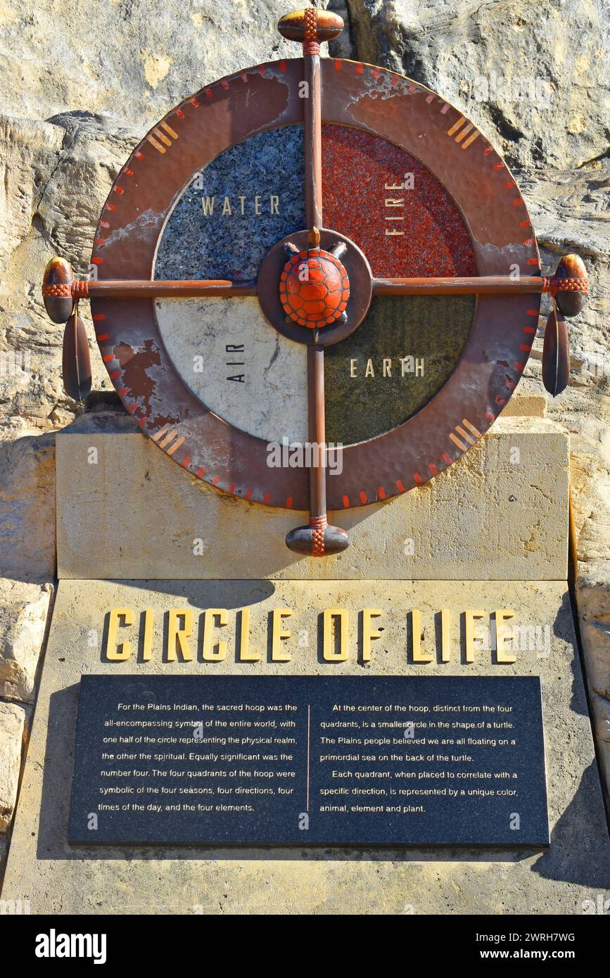 Native indians circle hi-res stock photography and images - Alamy