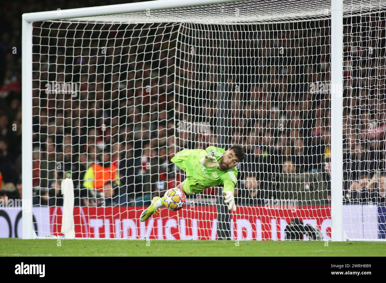 London, March 12th 2024: Goalkeeper David Raya of Arsenal first penalty ...