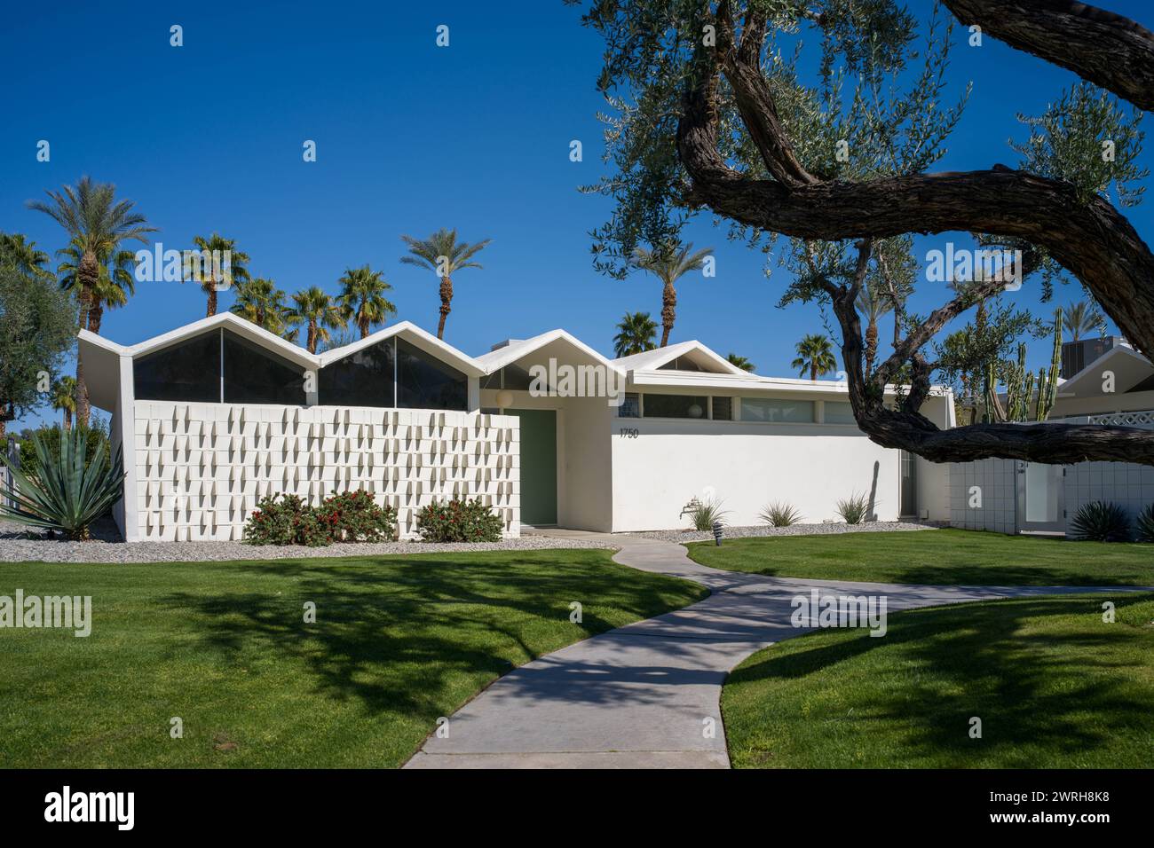 Park Imperial South, midcentury modern historic housing development ...
