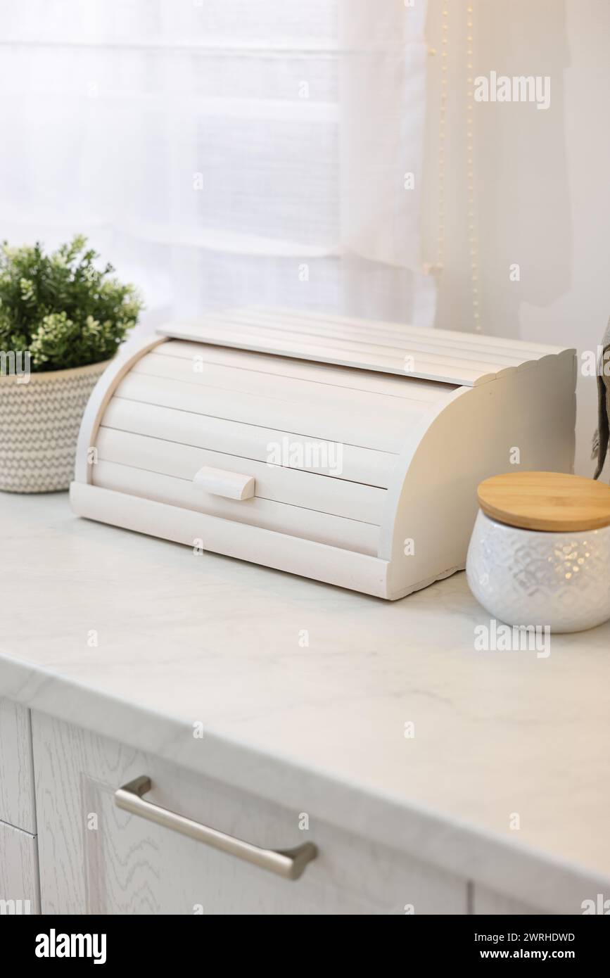 Kitchen countertop storage hi-res stock photography and images - Alamy