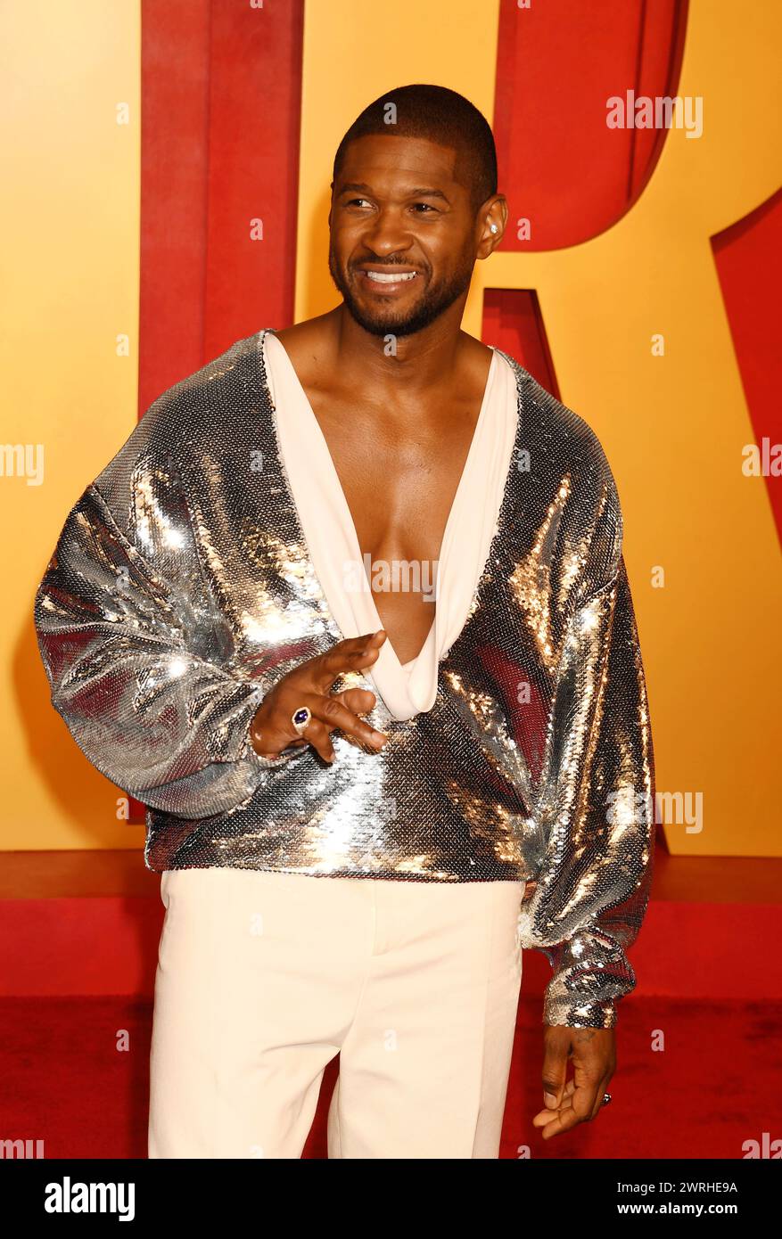 BEVERLY HILLS, CALIFORNIA - MARCH 10: Usher attends the 2024 Vanity ...